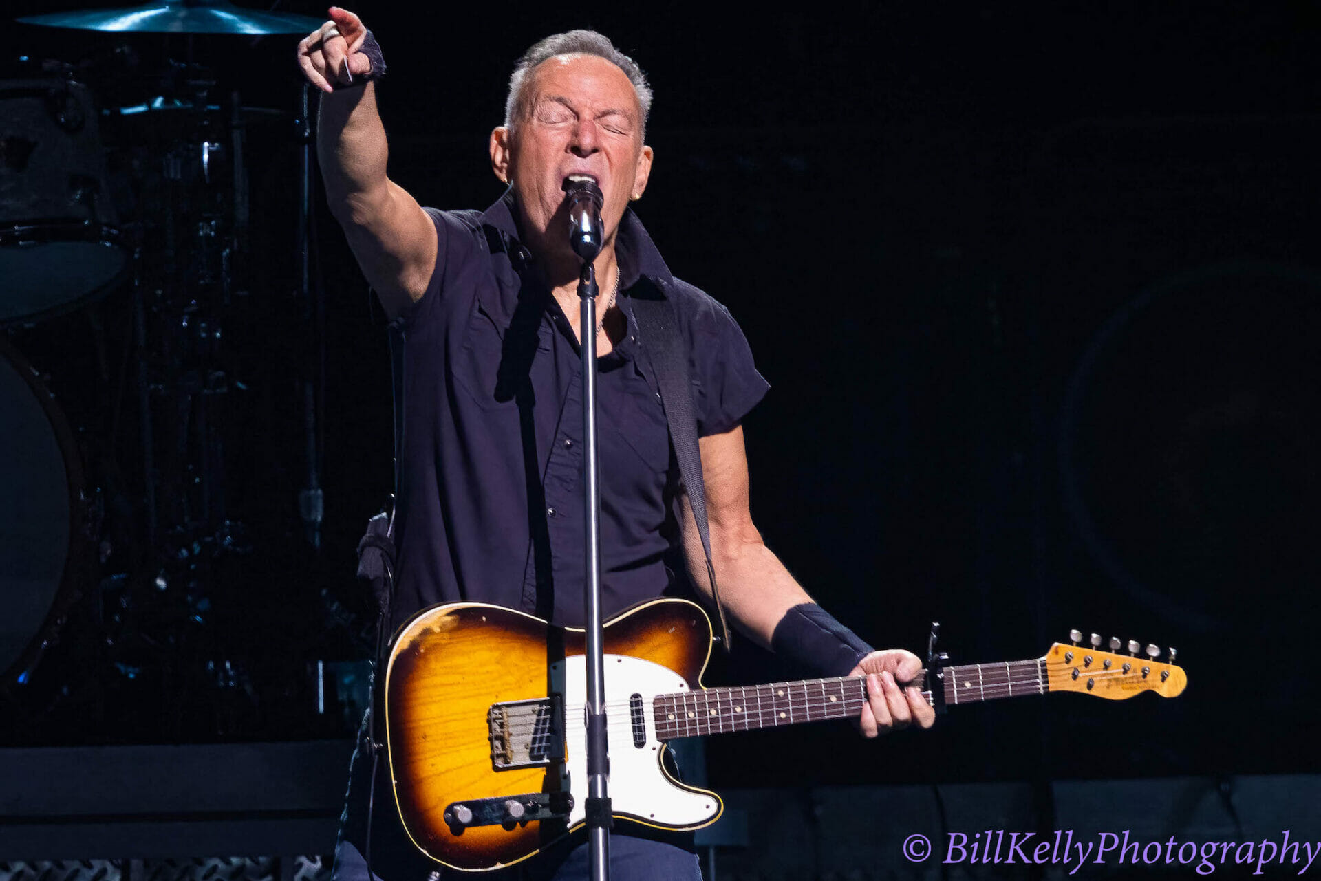 Bruce Springsteen Cascades Classics in New York Ahead of European Leg ...