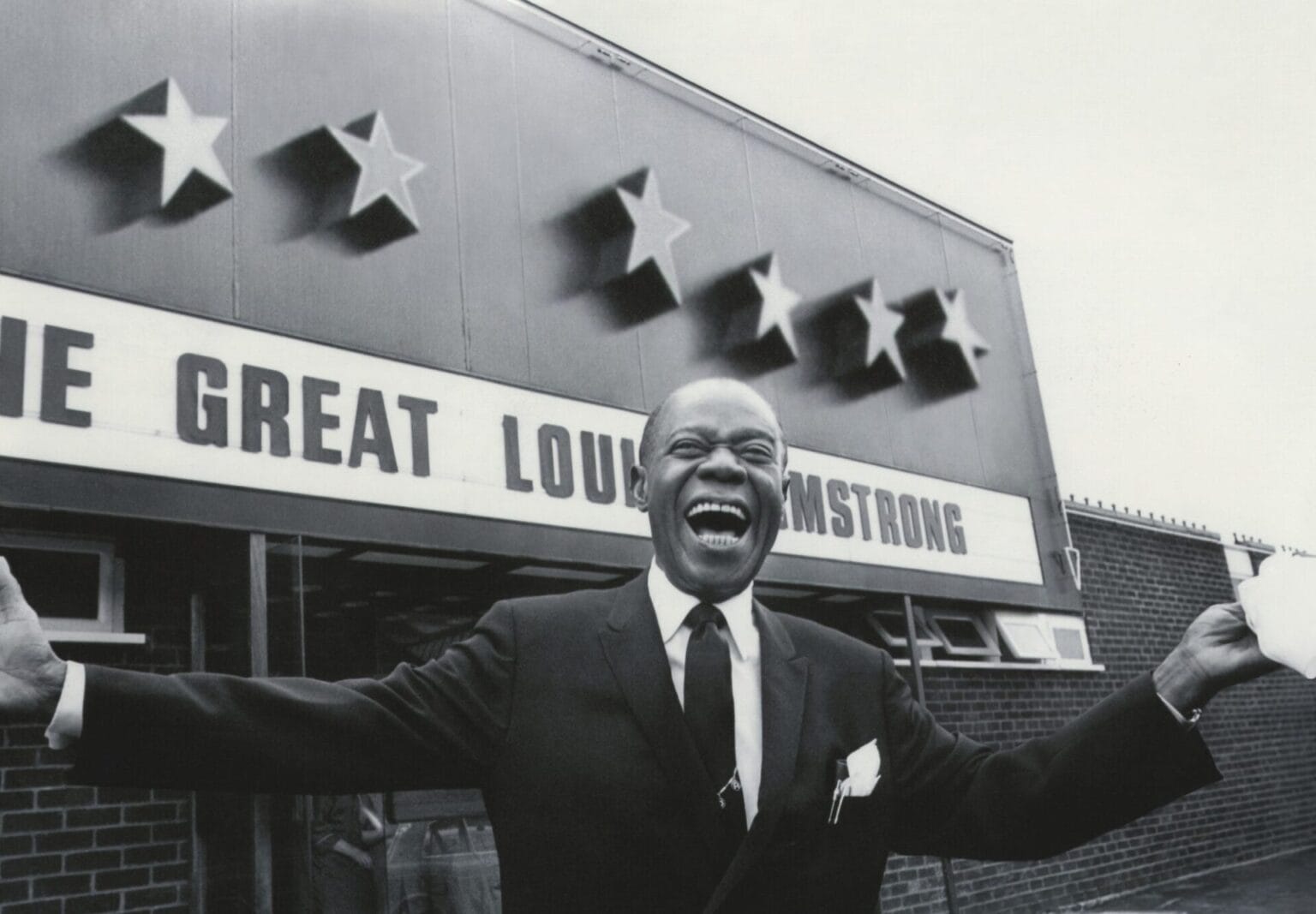 Watch: Louis Armstrong's 1968 "What A Wonderful World" Performance ...